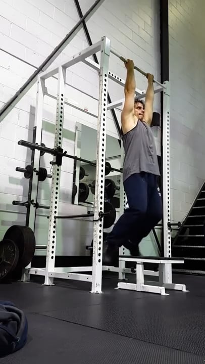 Chin Up Bar Hanging Spinal Decompression Stretch on Vimeo