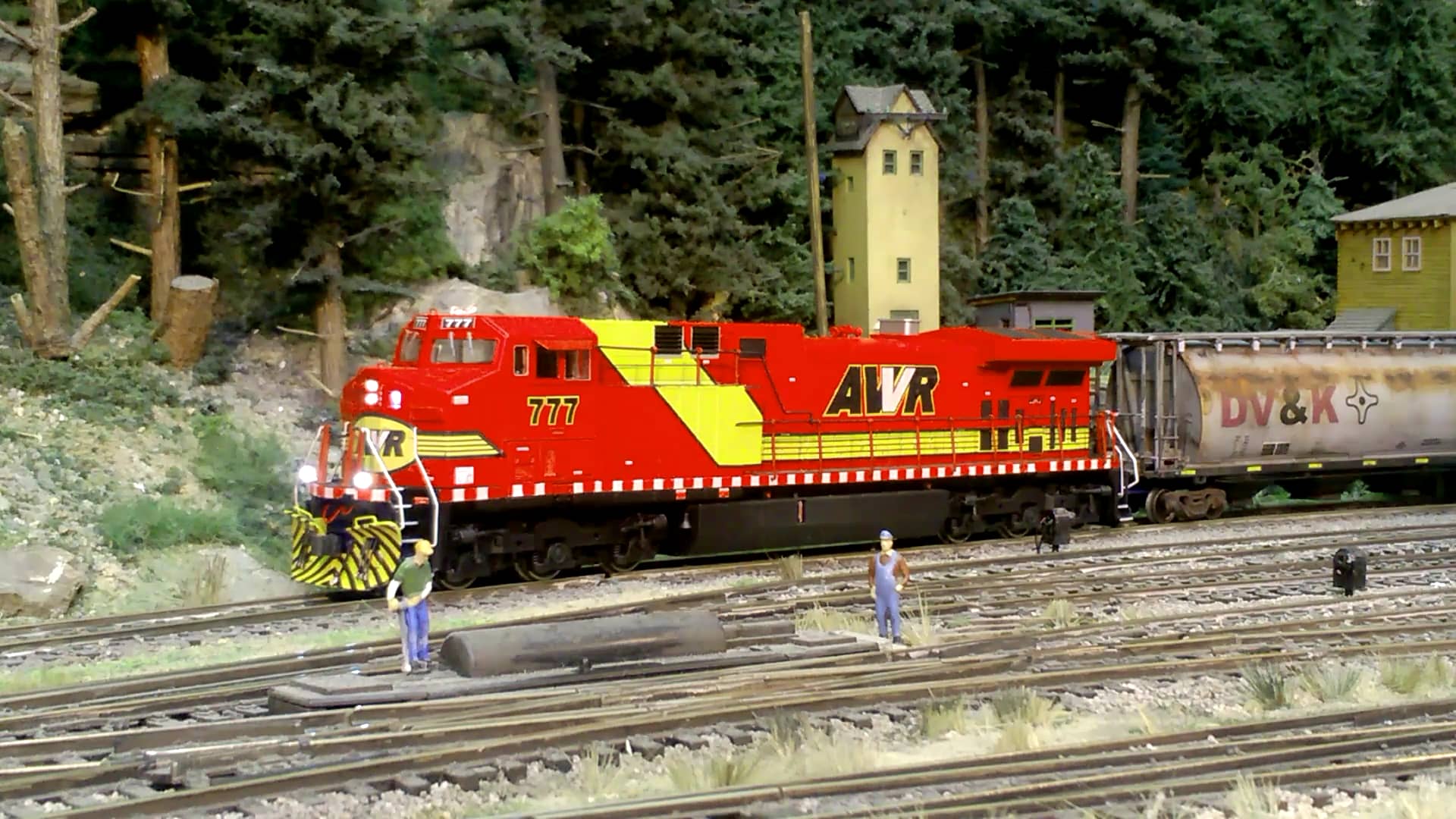 HO scale AWVR #777 on Vimeo