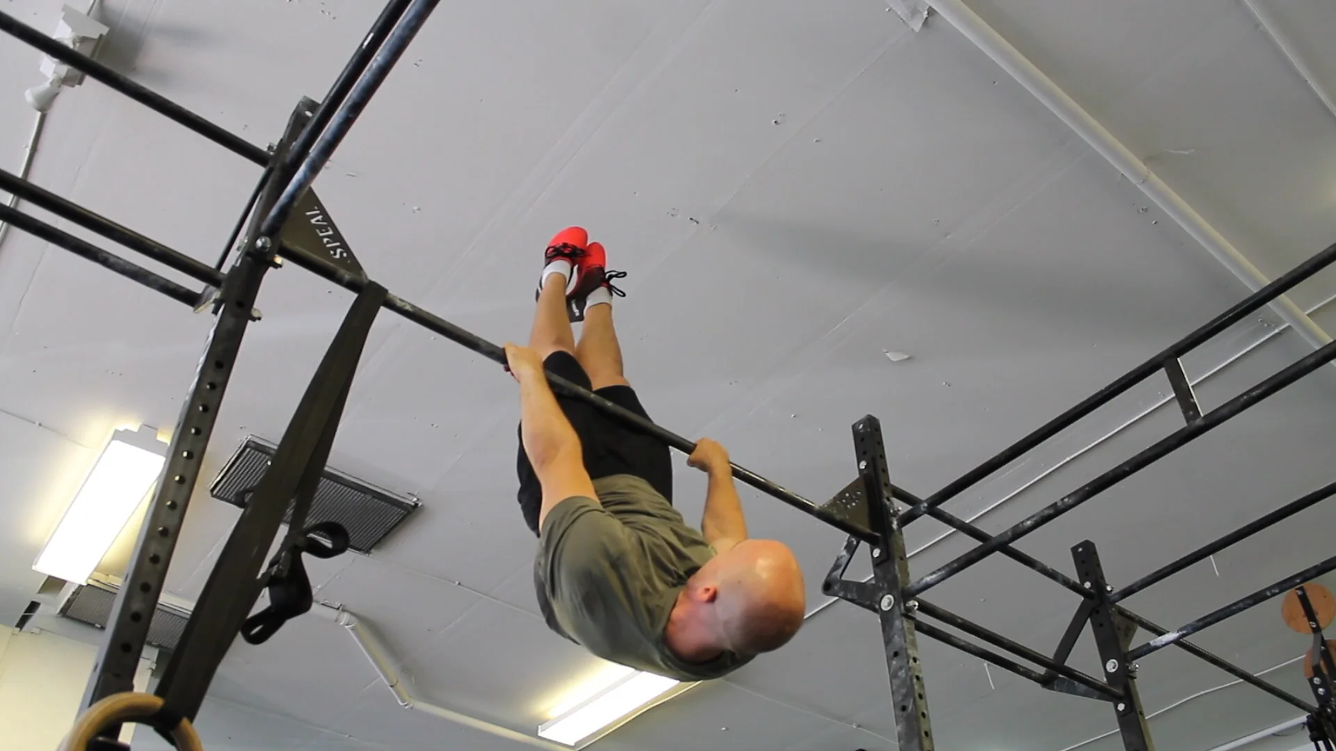 Inverted extension: Russian Leg lifts on Vimeo