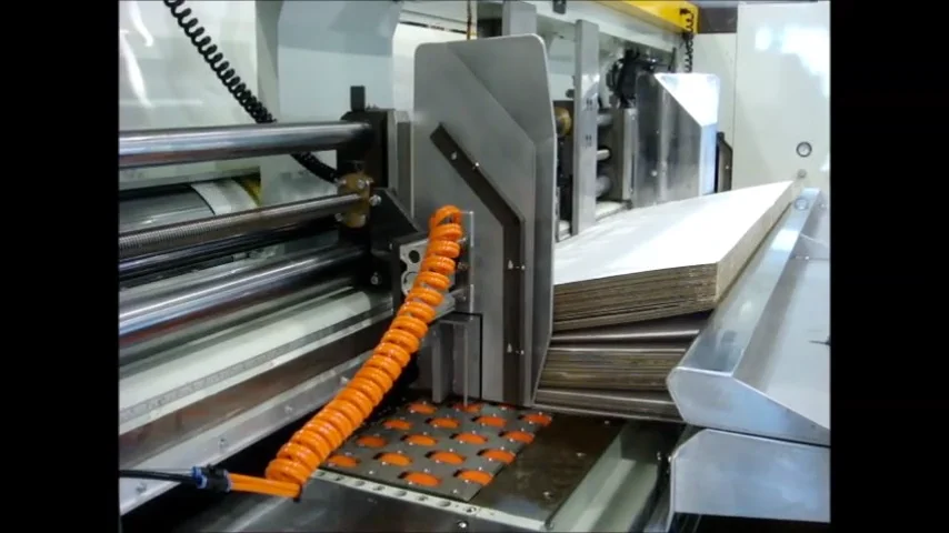 Smithpack Casemaker during testing at LMC factory on Vimeo