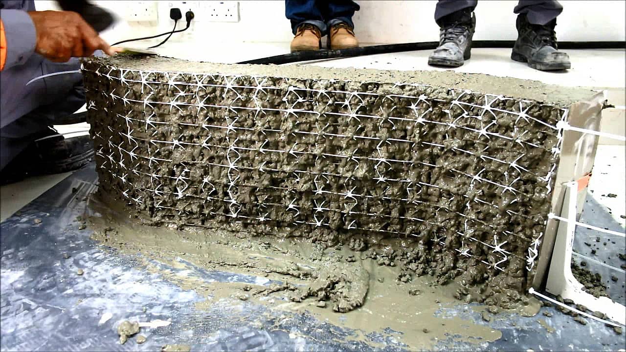 Mesh Mould: Concrete filling of a polymer mesh on Vimeo