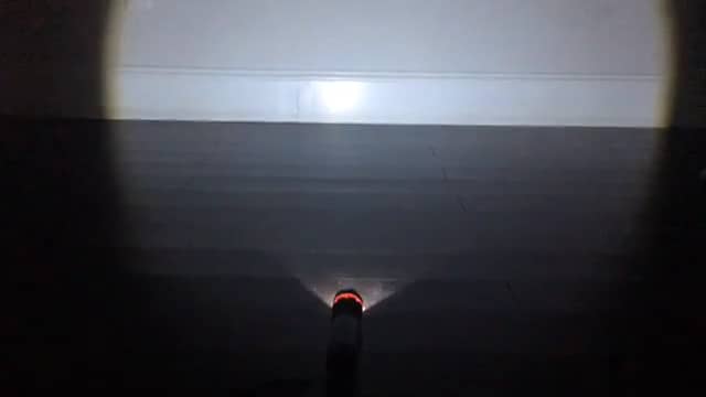 Maxxima MF-45-02 | LED Flashlight with Adjustable Beam (Pack of 2) on Vimeo