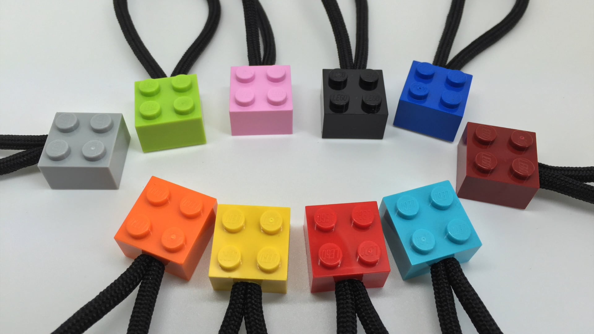 Custom Handmade Lego Keychains ★ on Vimeo
