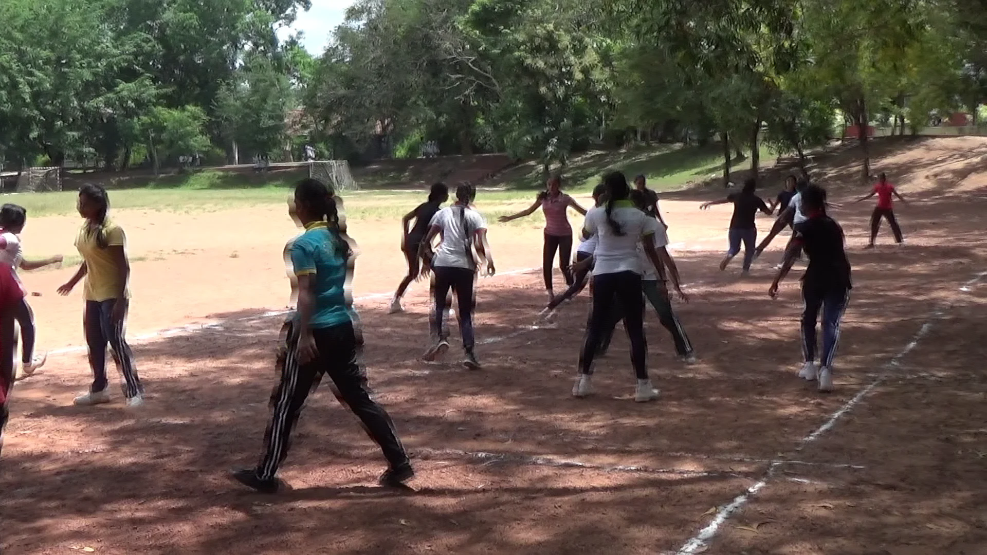 The Sri Lankan Traditional Game 'Thachchi'