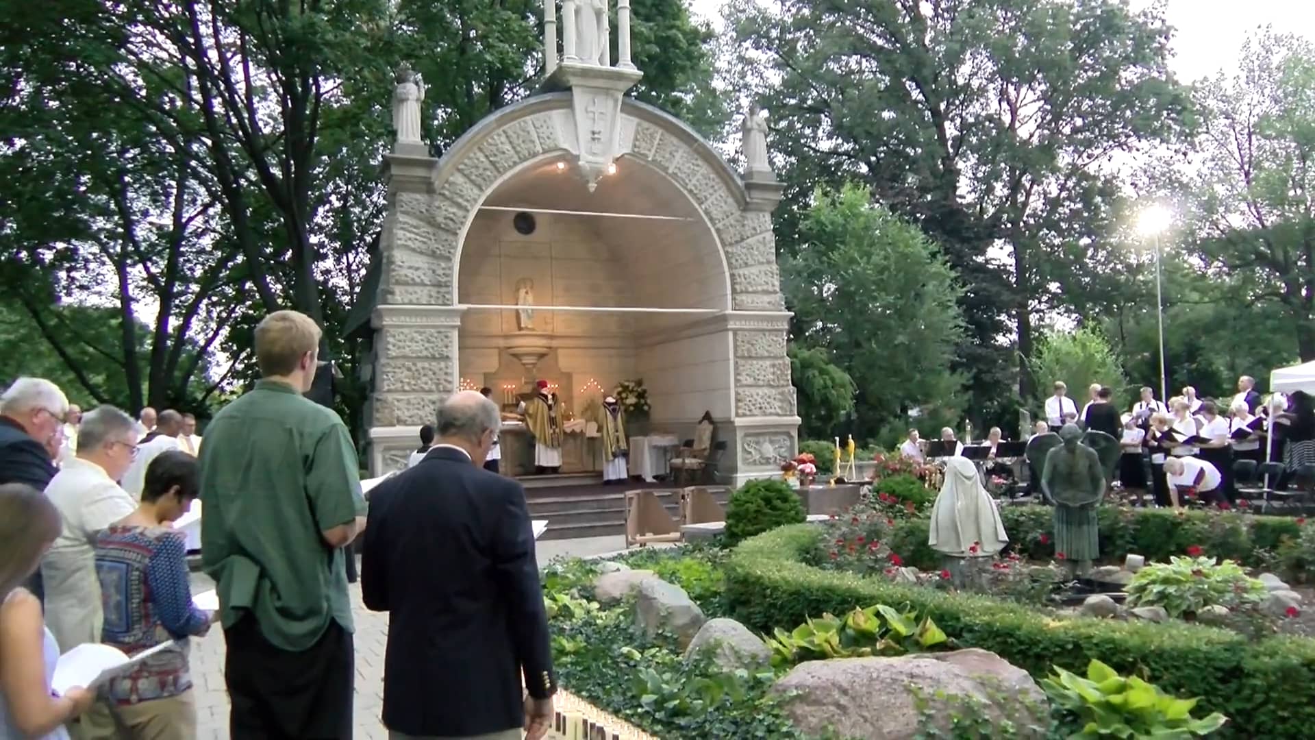 Detroit Mass Mob XXV - Assumption Grotto on Vimeo