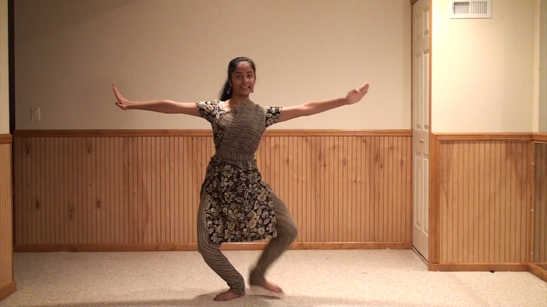 Swathi - Sutral Adavu Lesson 2 on Vimeo
