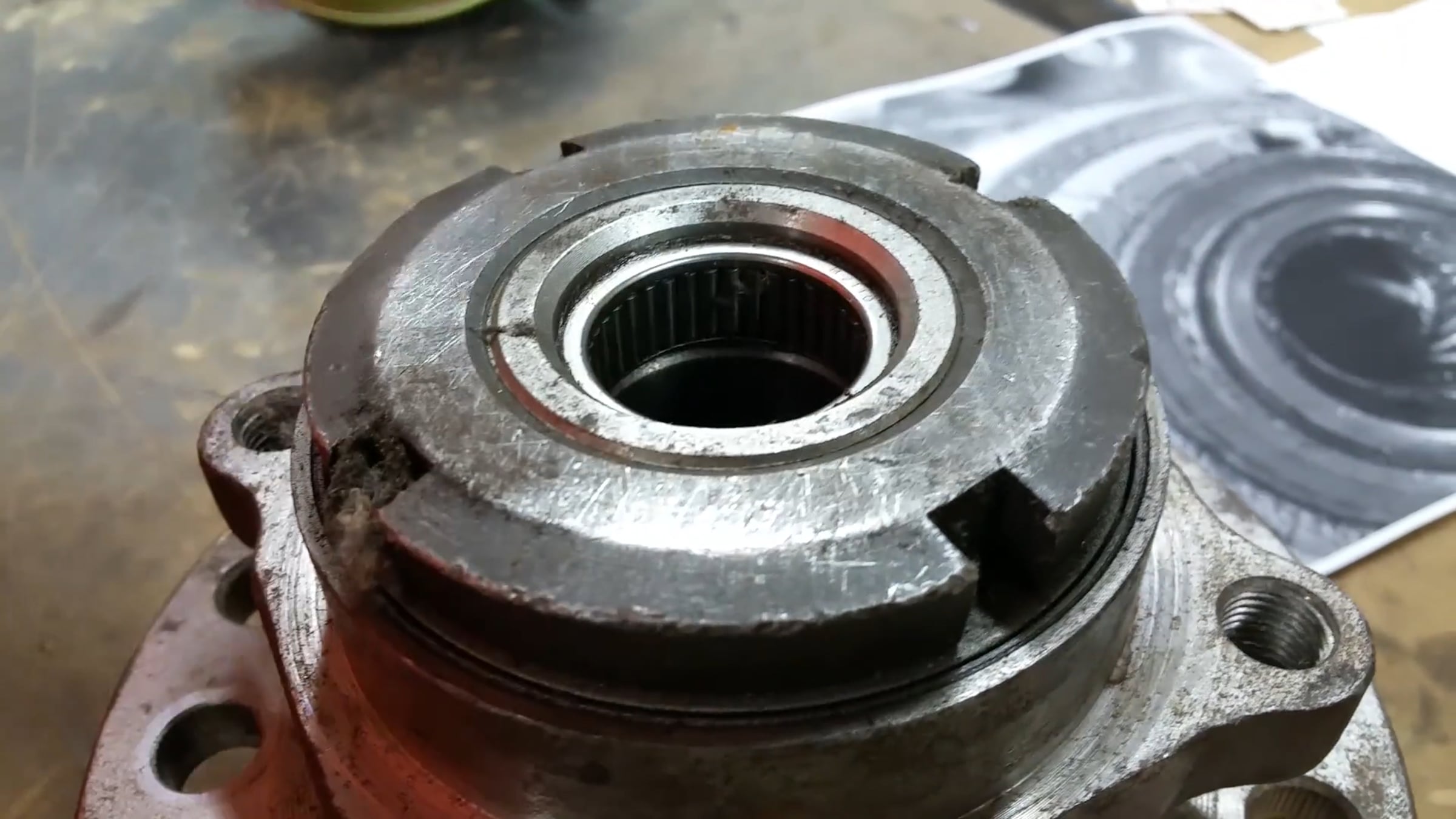 TRM LOCKING HUBS NEEDLE BEARING REPLACEMENT by TheRamManINC.com