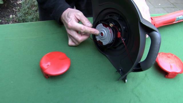 How to fit a Flymo strimmer spool cover on Vimeo