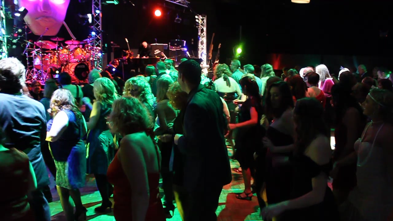 Steve-Zana-DJ-Dancing on Vimeo