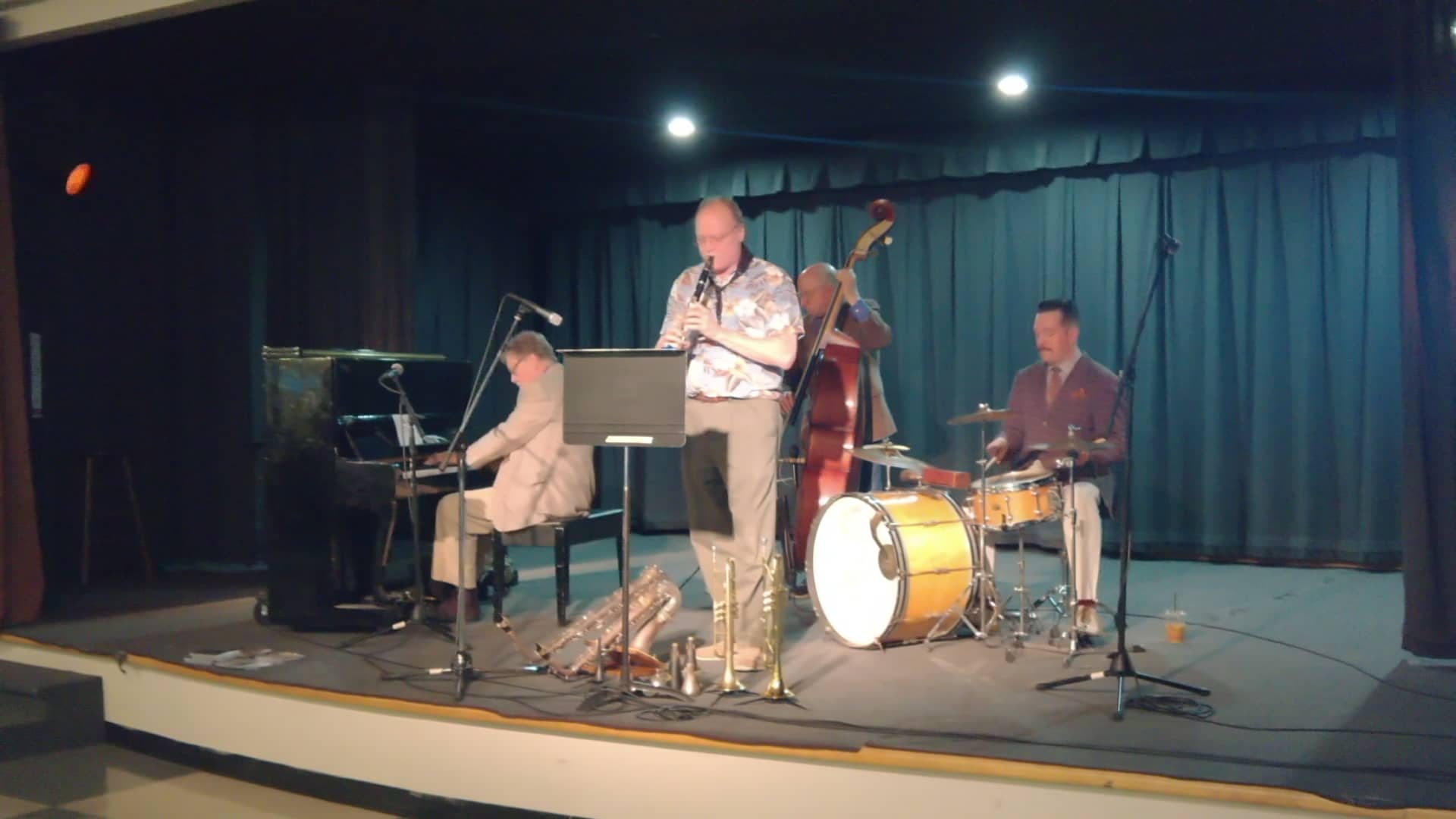 Ray Skjelbred & The Yeti Chasers at Third Place Commons on Vimeo