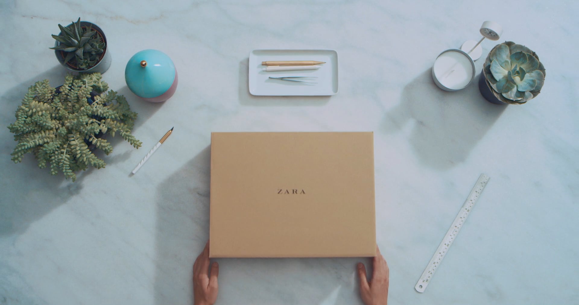 Zara, a box with a past on Vimeo