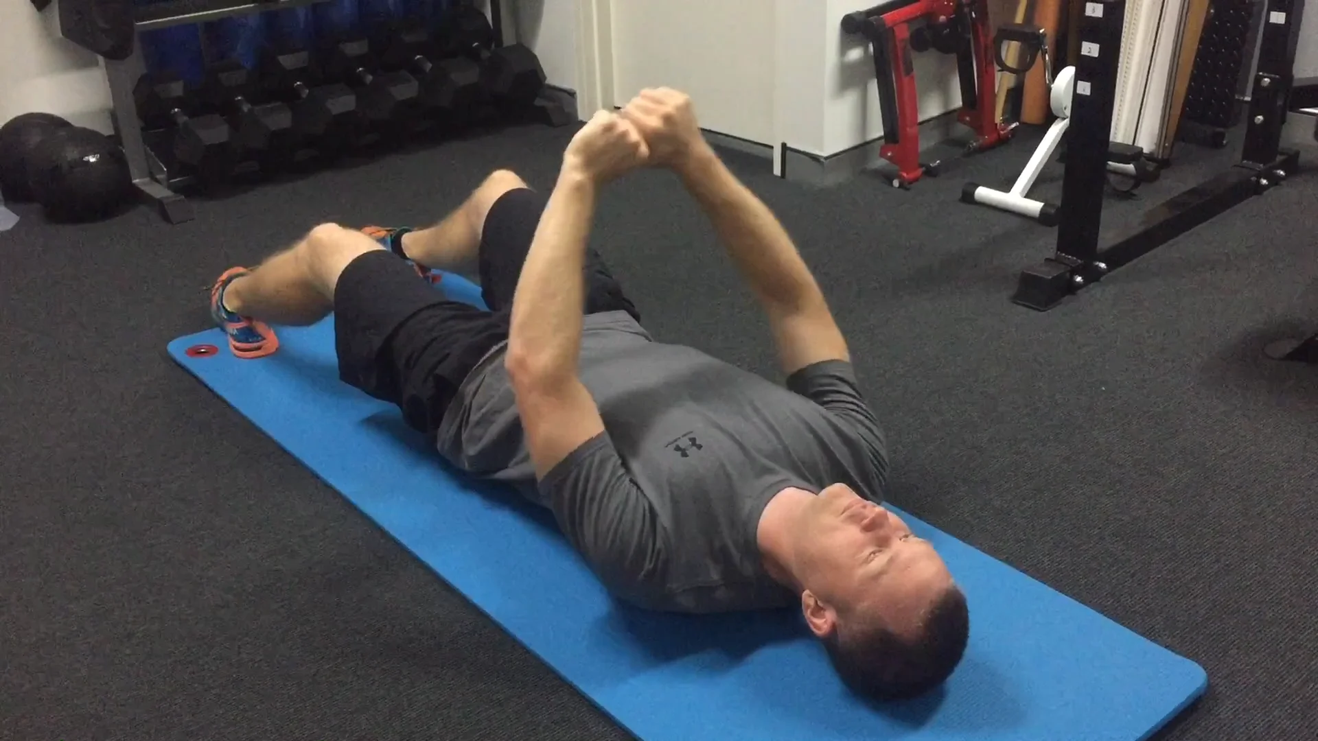 Thoracic Mobility using balls on Vimeo