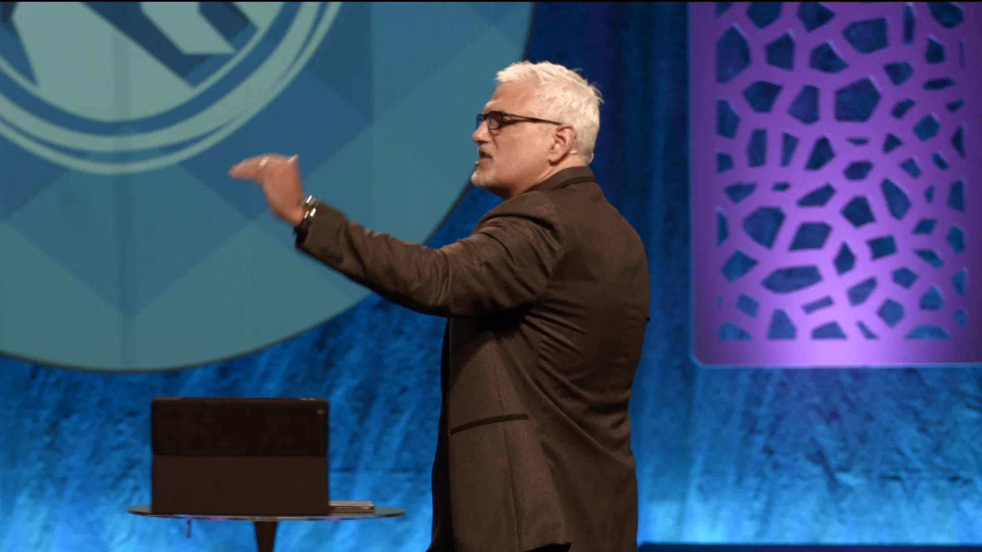 Sermon Archive - 10.9.16 Pastor Rusty Nelson "Release of the Spirit ...