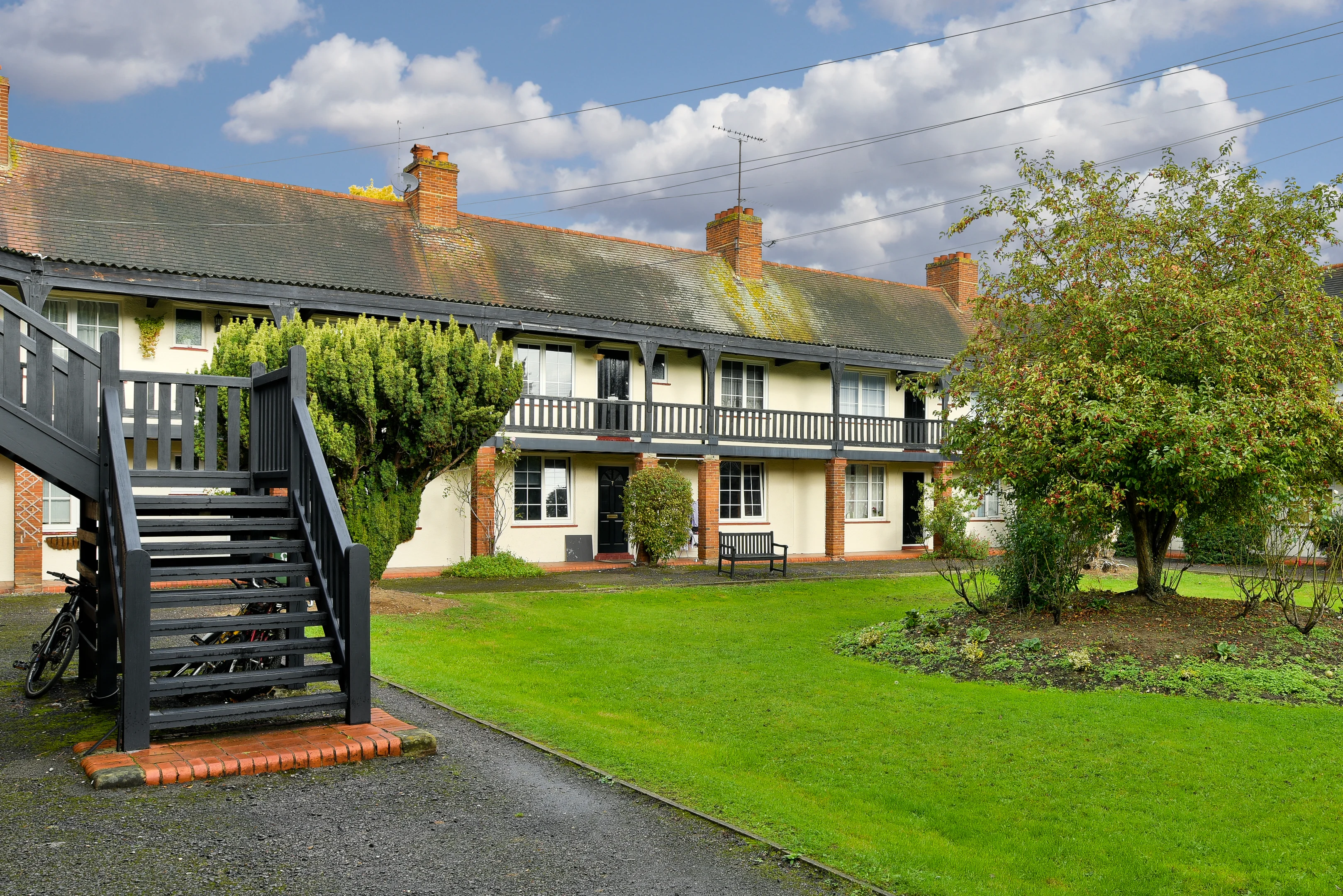 Court Farm Gardens, Manor Green Road, Epsom - The Personal Agent on Vimeo
