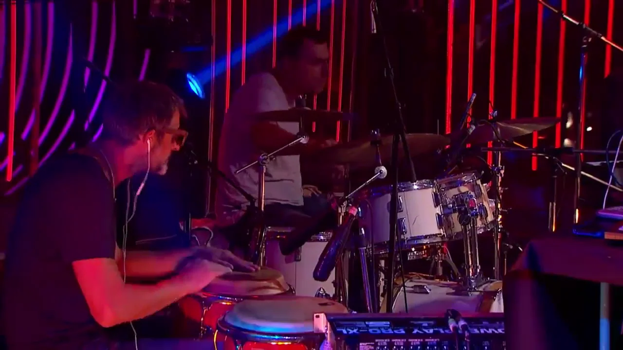 Maat Bandy Live - No Sugar (with Gramophonedzie) on Vimeo