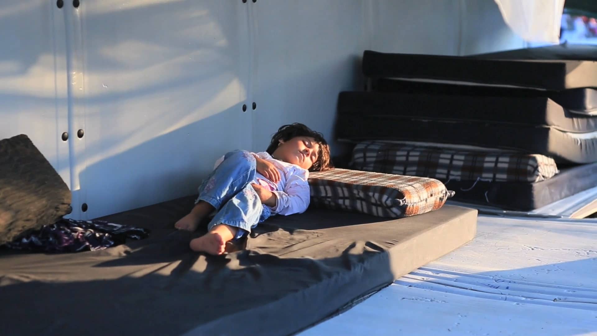 "Muffled Screams, Angry Waves" on Vimeo