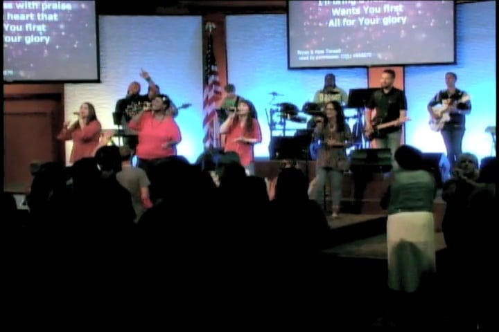 Enter the Gates - Lizza Lamb (Life Church Worship 10-16-16) on Vimeo