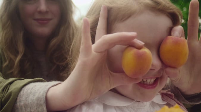 ANNE WEIGEL / DOVE - Anne Weigel - GARNIER - Natural Beauty 01 on Vimeo