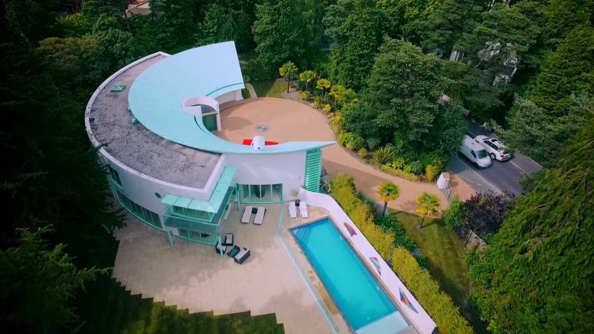 Thunderbirds House - George Clarke's Amazing Spaces on Vimeo