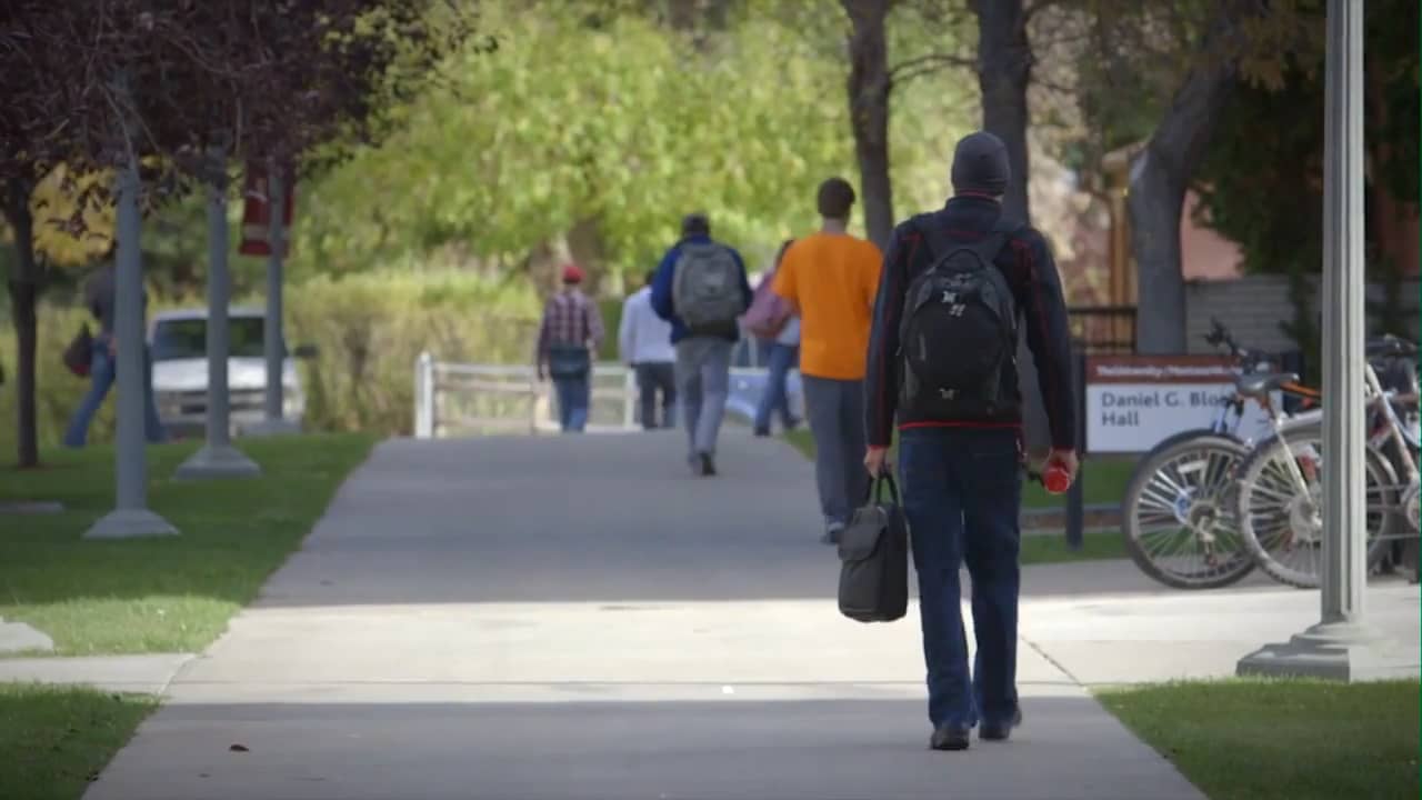 Ava Duncan, natural horsemanship major on Vimeo