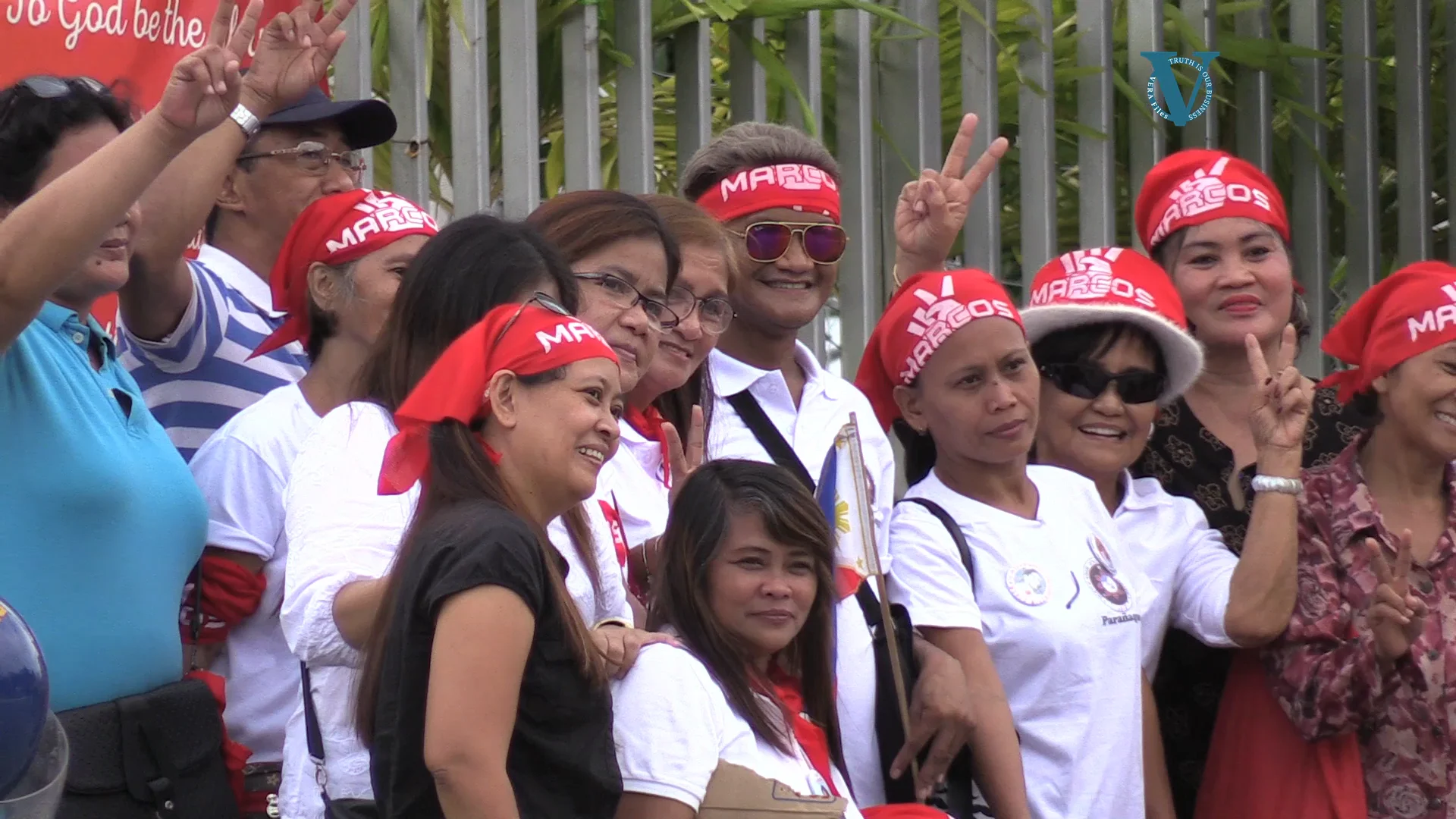 Salamat Apo - Marcos supporters celebrate at the LNMB on Vimeo