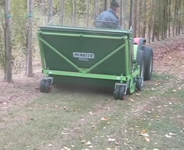 Koristusmasin Peruzzo ROTOVAC on Vimeo