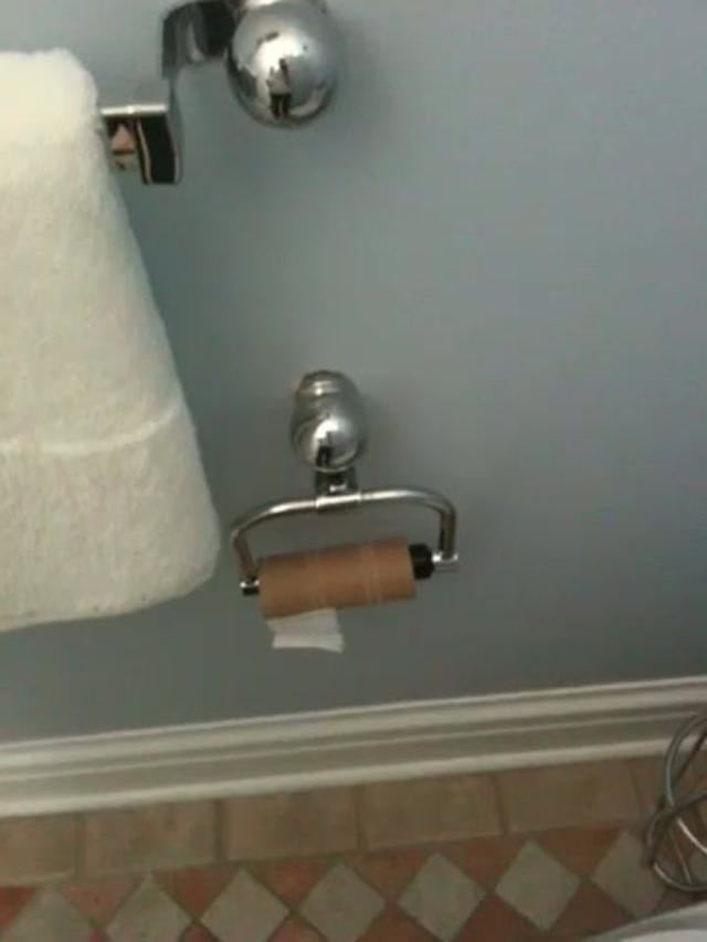Replacing the Toilet Paper on Vimeo