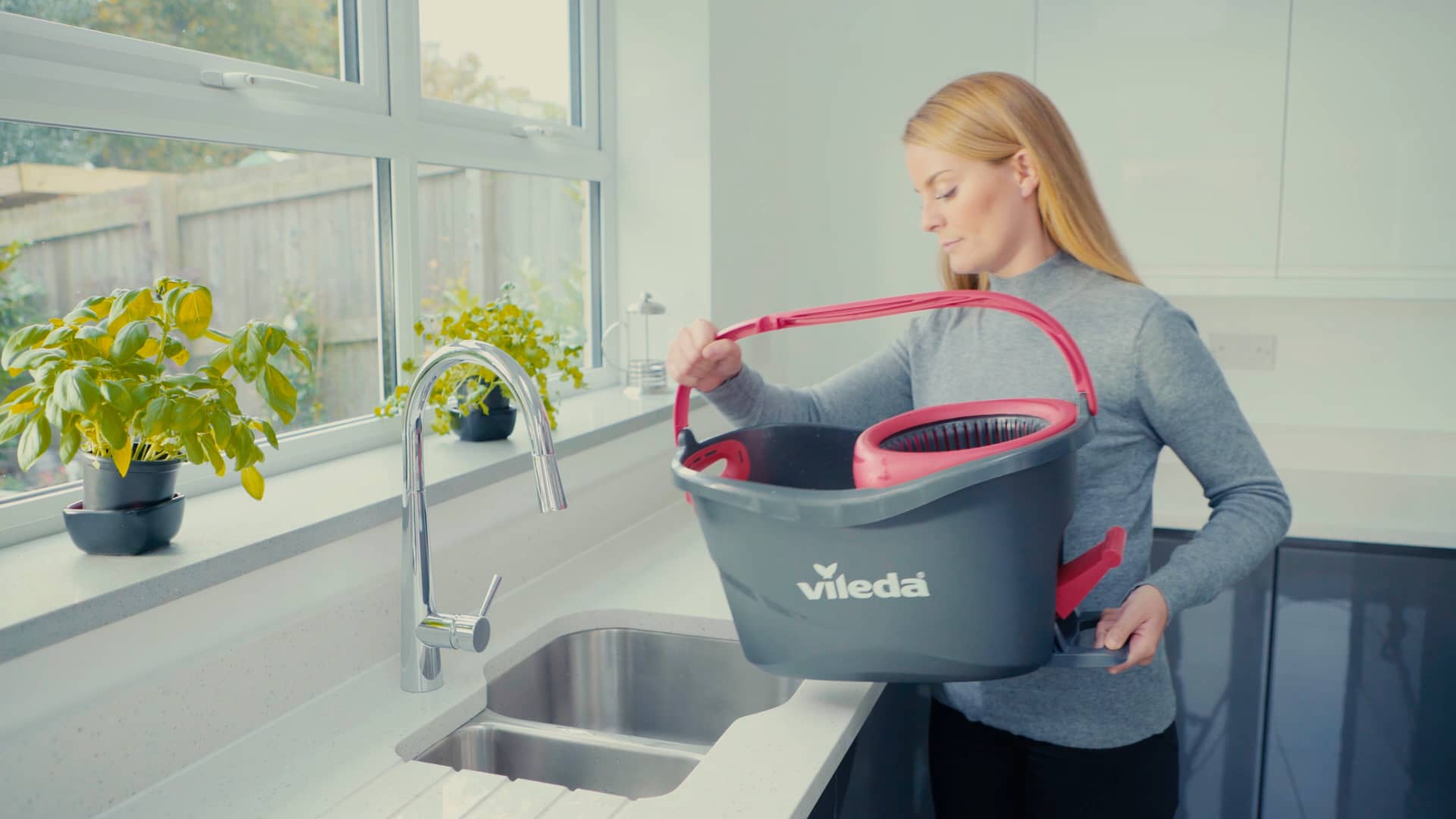 Dunelm - Explainer Video for Vileda Mop on Vimeo