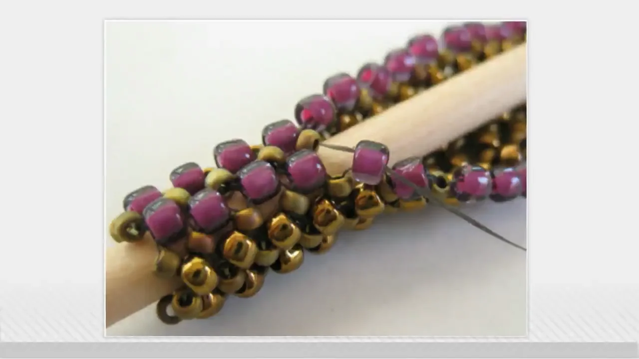 Tubular Right Angle Weave: A Free Basic Class with Marcia DeCoster