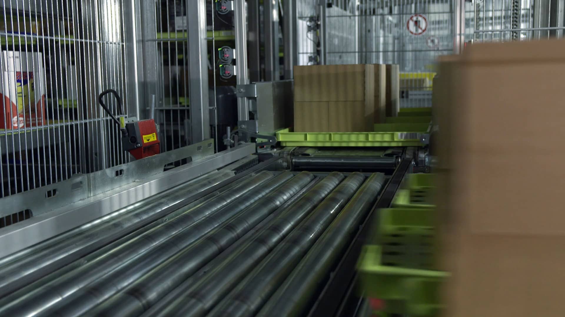 SPAR Zentrallager Wels: mehr Effizienz mit WITRON on Vimeo