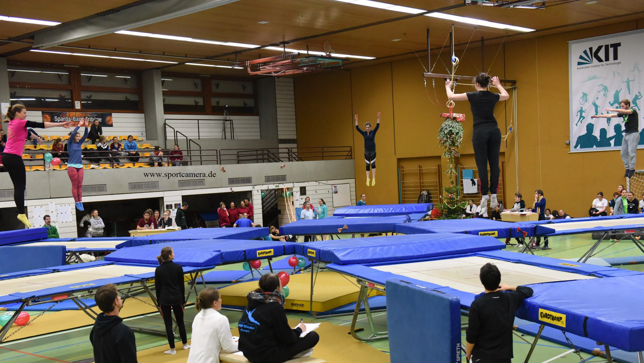 5er Synchron - WK2 Gruppe 3 - Weihnachtsstern Synchronspringen 2016 ...