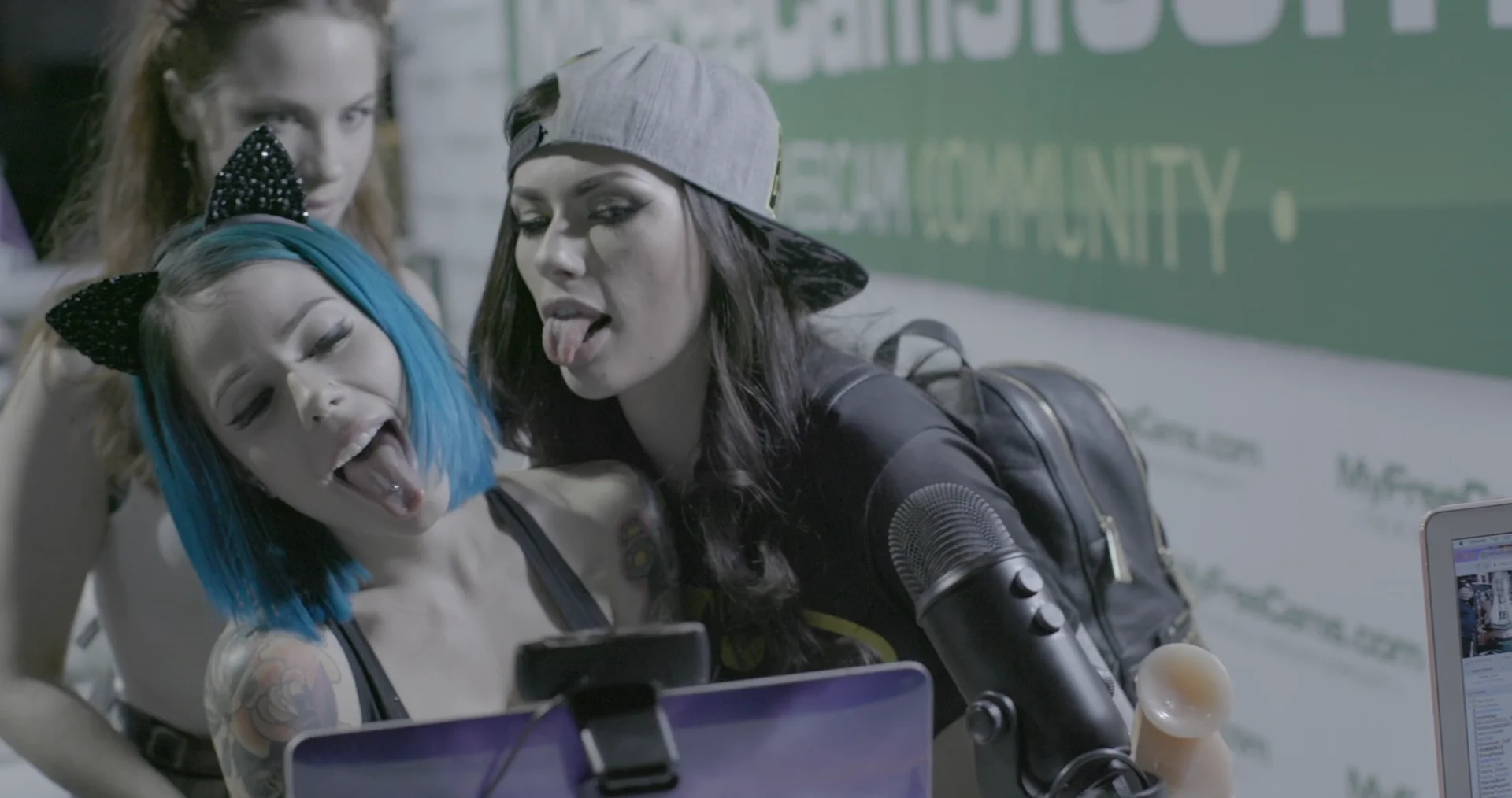 I Am A Cam Girl Documentary in MFC Models on Vimeo