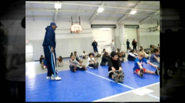 Bakersfield PAL - Reggie Phillips Basketball Clinic on Vimeo