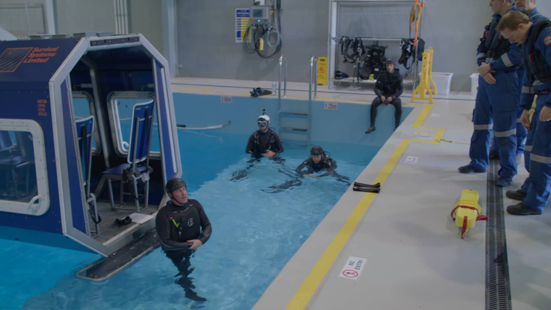 Helicopter Underwater Emergency Training (HUET) on Vimeo