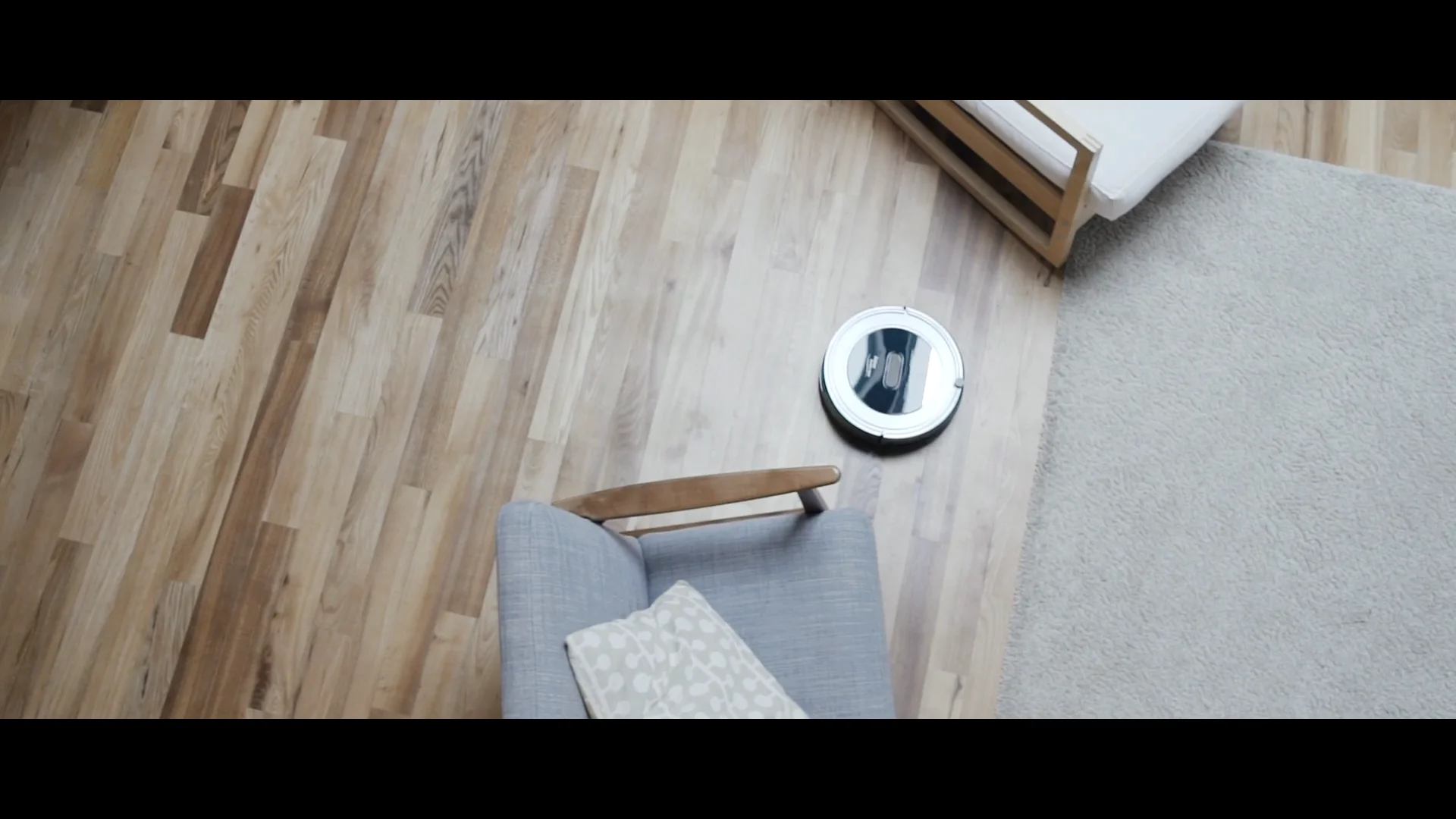 Commercial - Suzuka Aqua Vacuum Robot - FULL on Vimeo