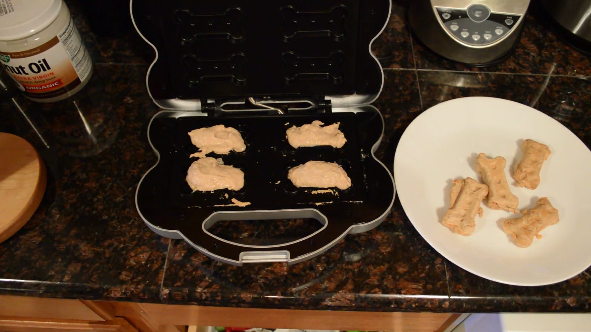 Bake-A-Bone The Original As Seen On TV Healthy Dog Treat Maker on Vimeo