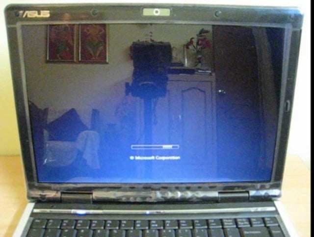 ASUS F80S boot up video on Vimeo