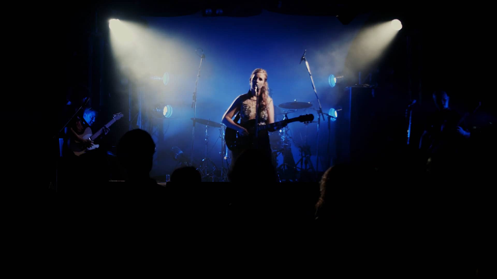 Ellie Jane Live at The Zoo on Vimeo