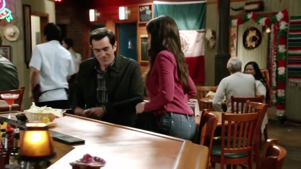 Janelle Marra -- MODERN FAMILY Scenes on Vimeo