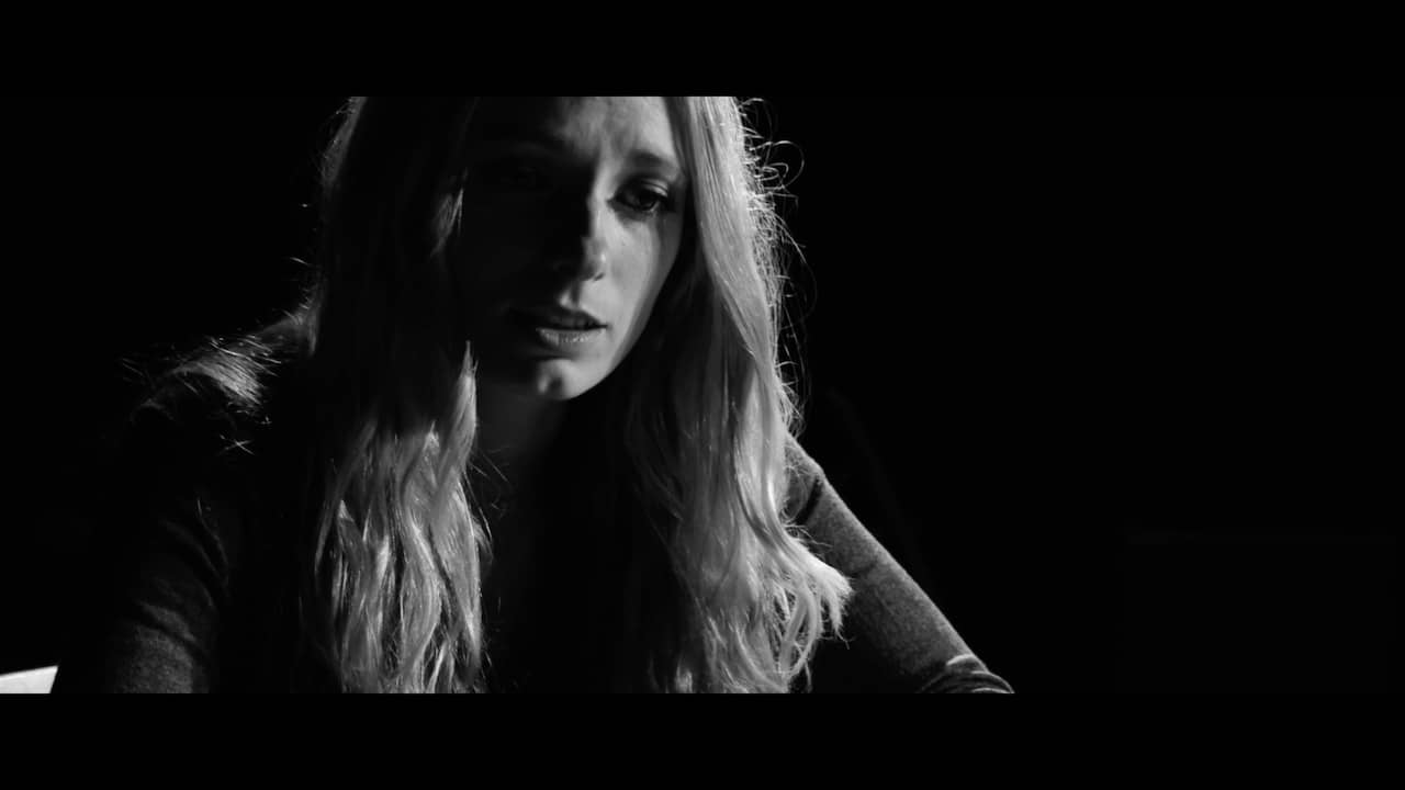 Neele Pettig - Splitter (Official Music Video) on Vimeo