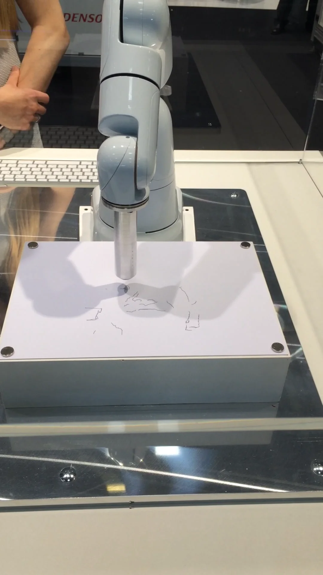 denso cobot draw your face at AUTOMATICA 2016 on Vimeo