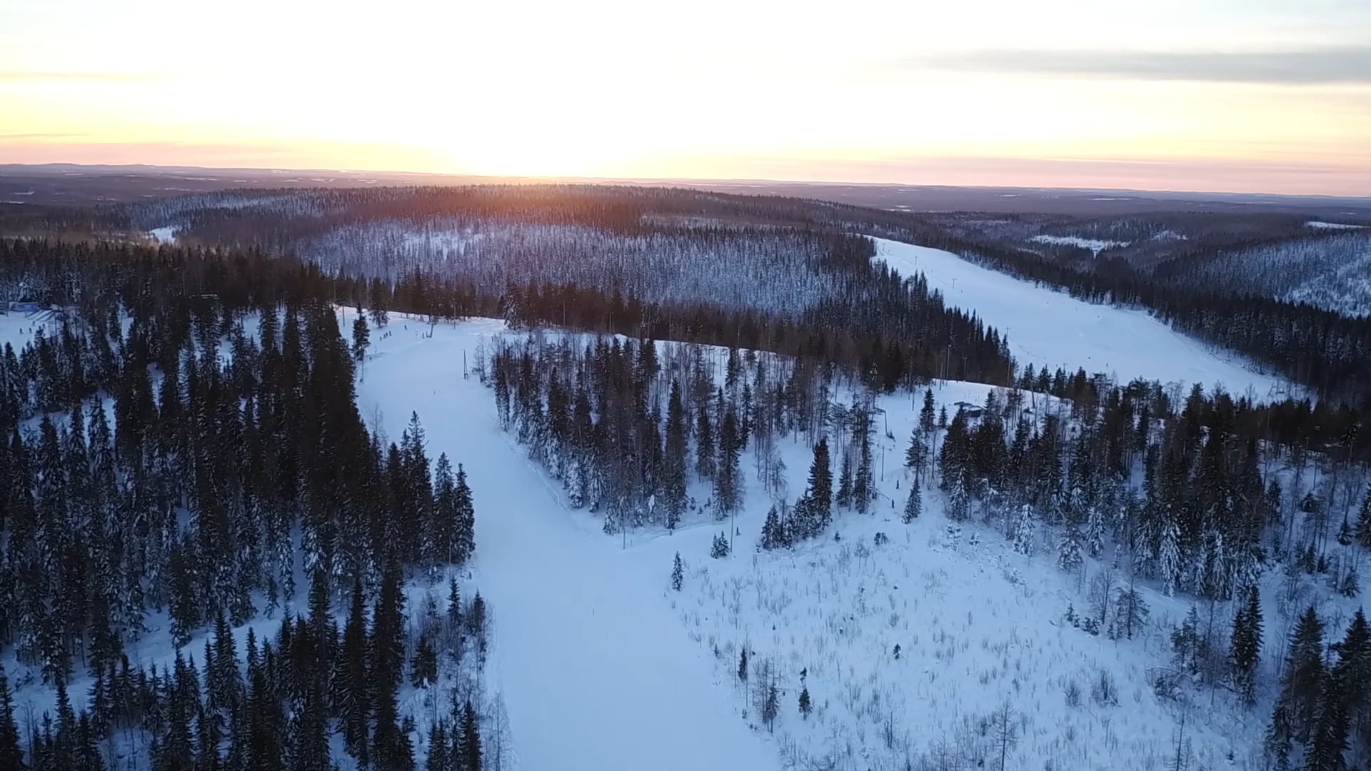 tahko-rinteet-auringonlasku-lyhyt on Vimeo
