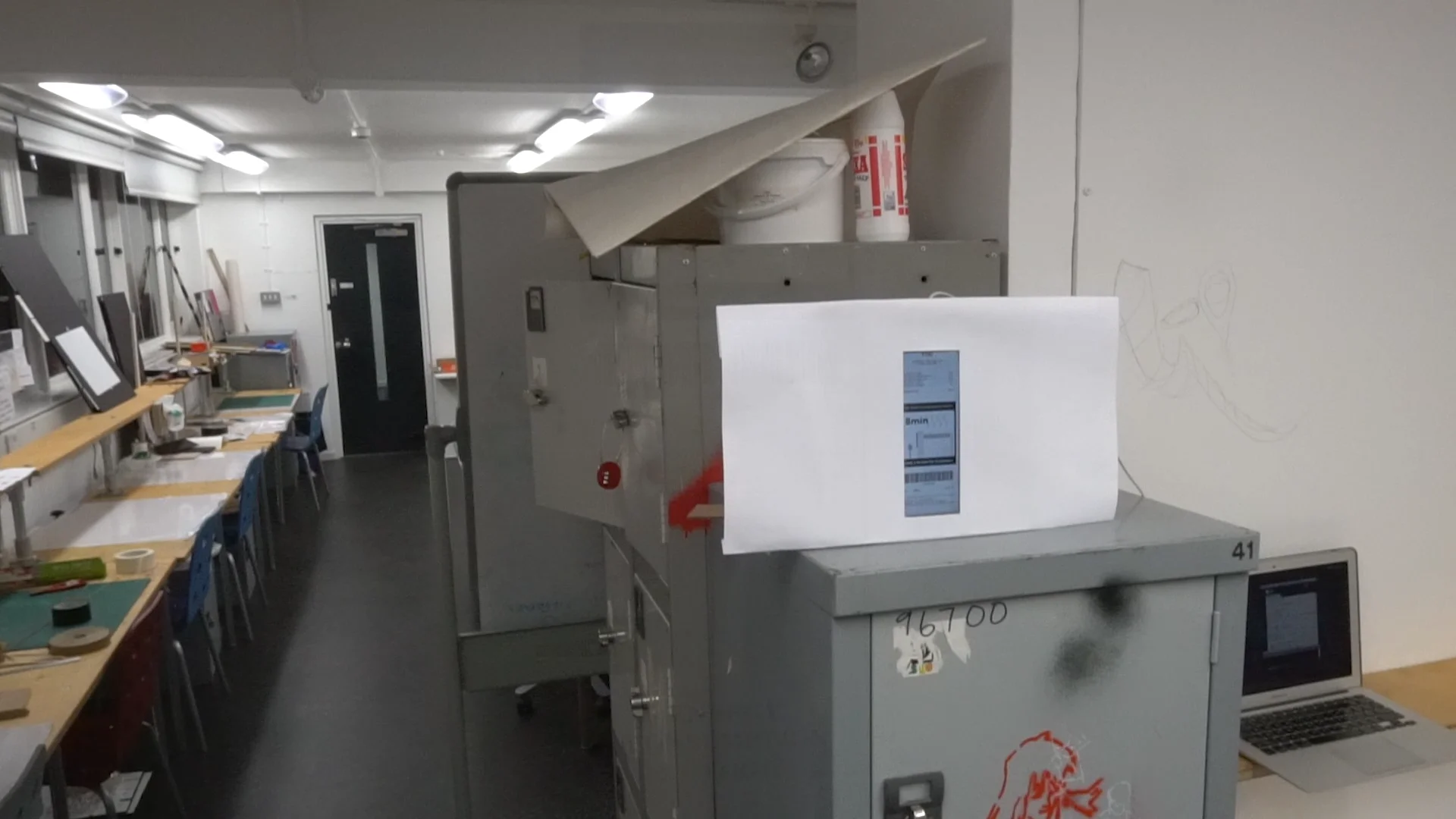 Experiment of a signage prototype #1 on Vimeo