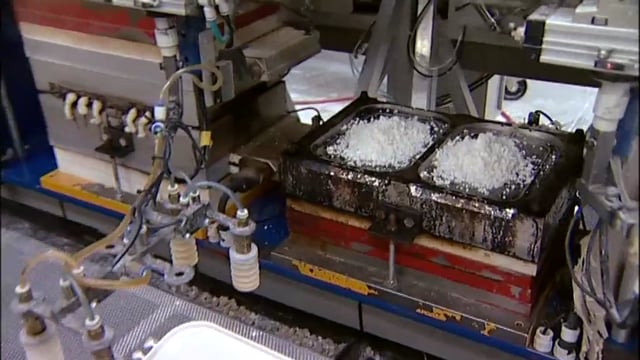 Compression moulding — Science Learning Hub