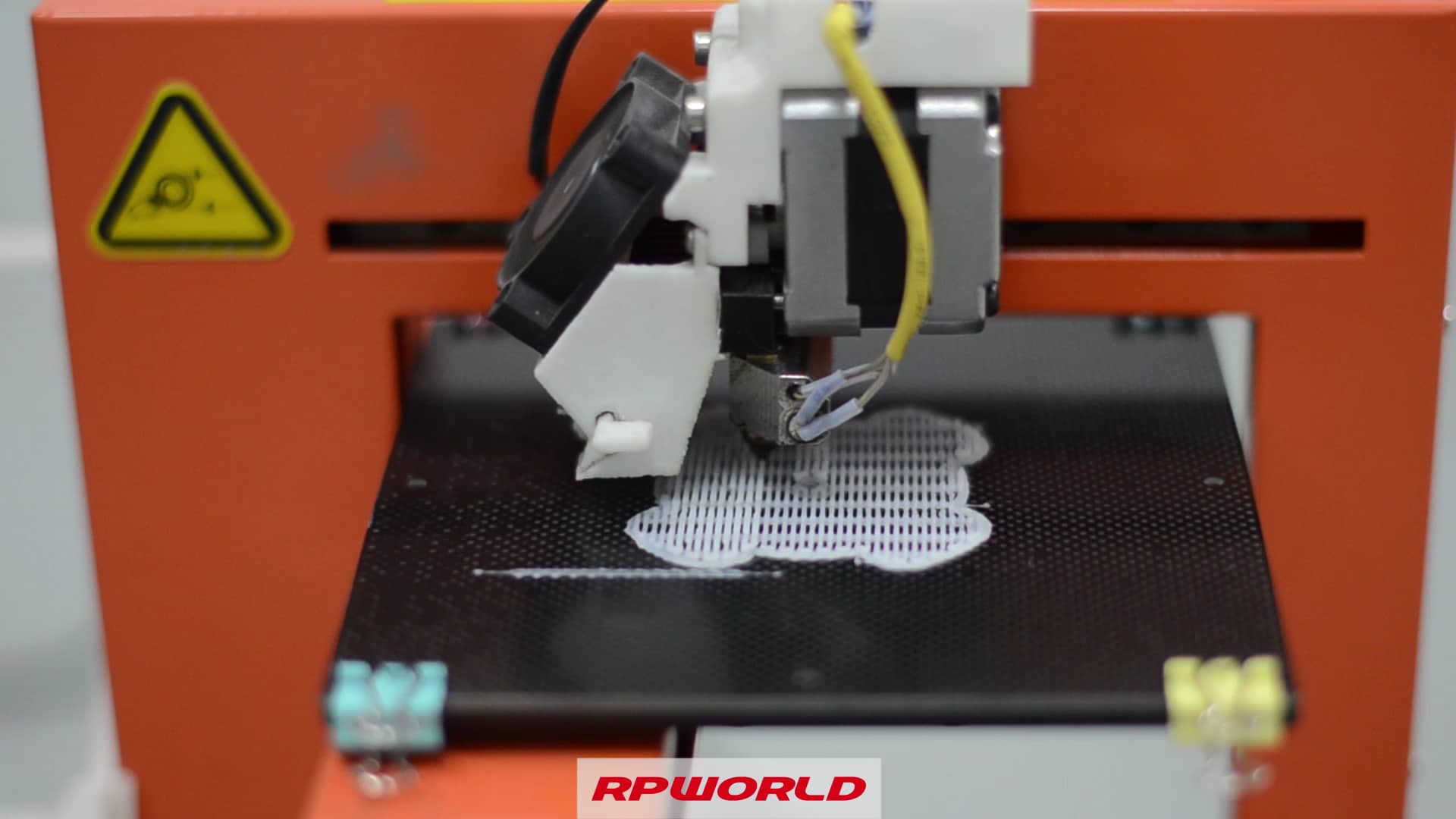 3D Printing by FDM (Fused Deposition Modeling) on Vimeo