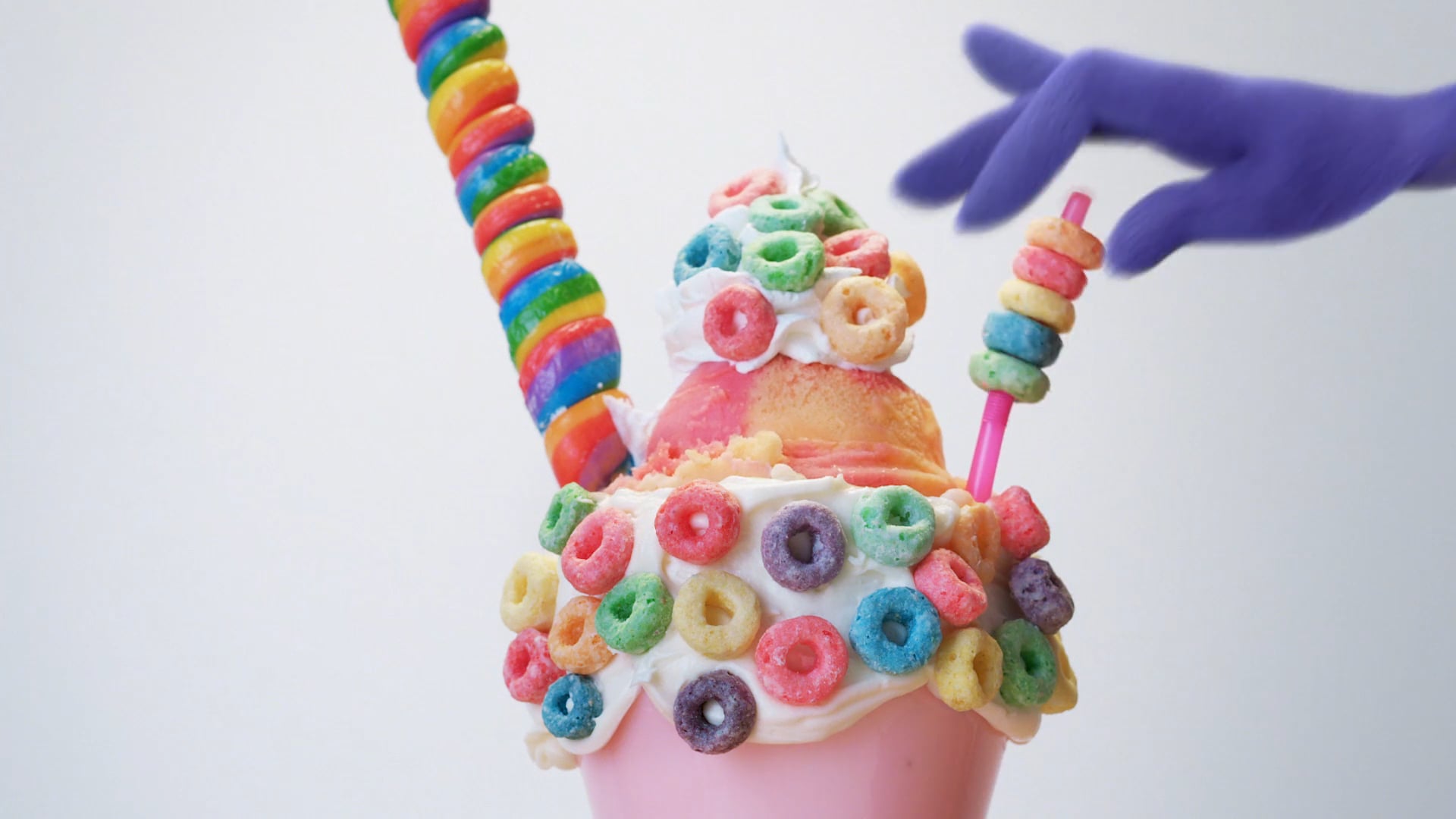 Froot Loops "Milkshake" on Vimeo