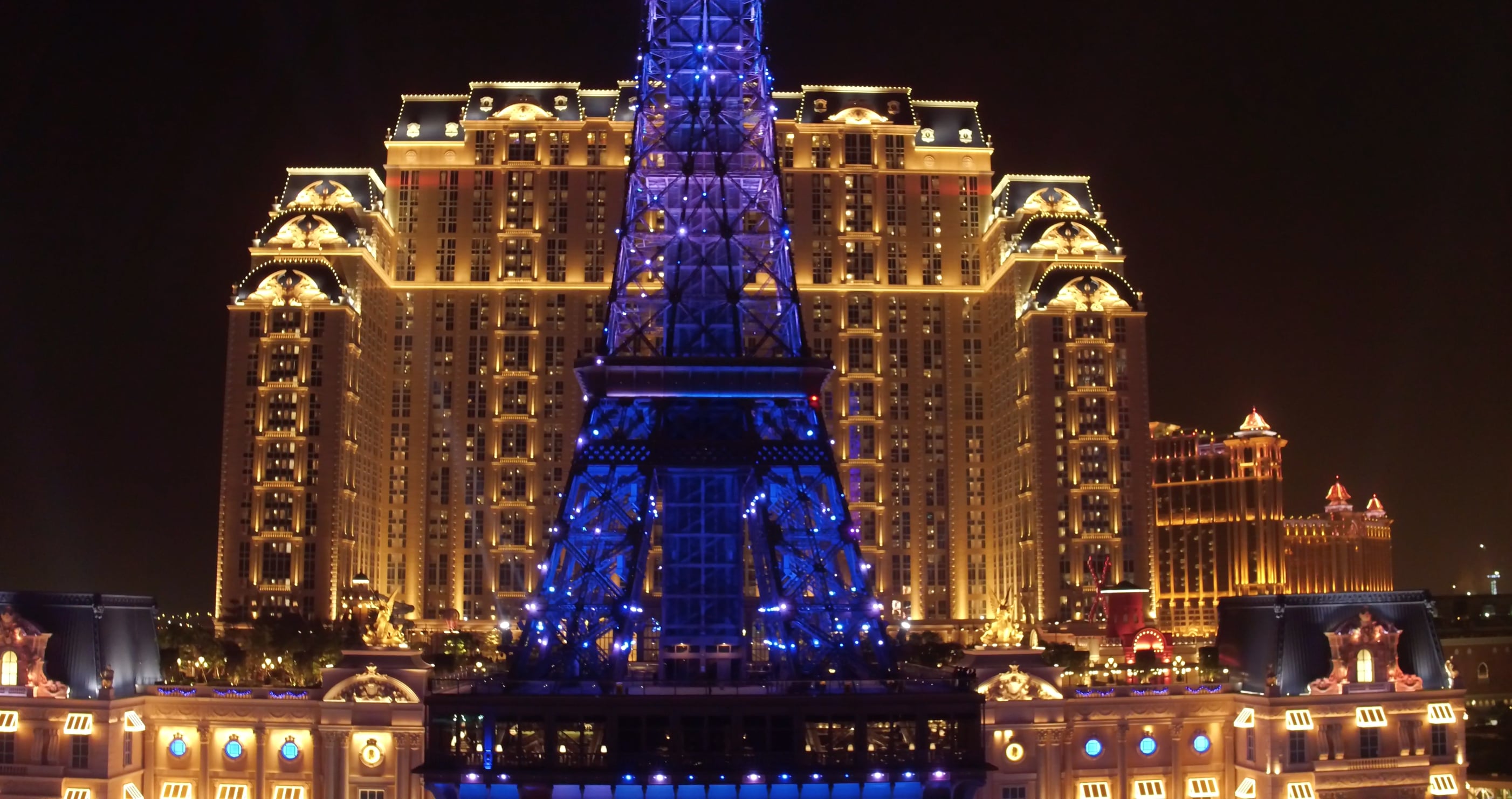 Grand Illumination Show, Eiffel Tower Parisian Macao on Vimeo