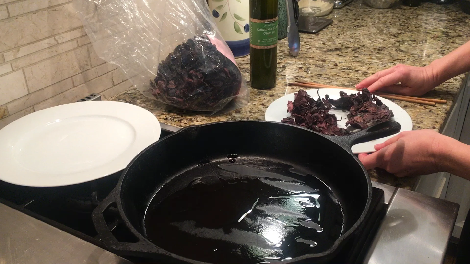 Sea Vegetables: Crispy Fried Dulse on Vimeo