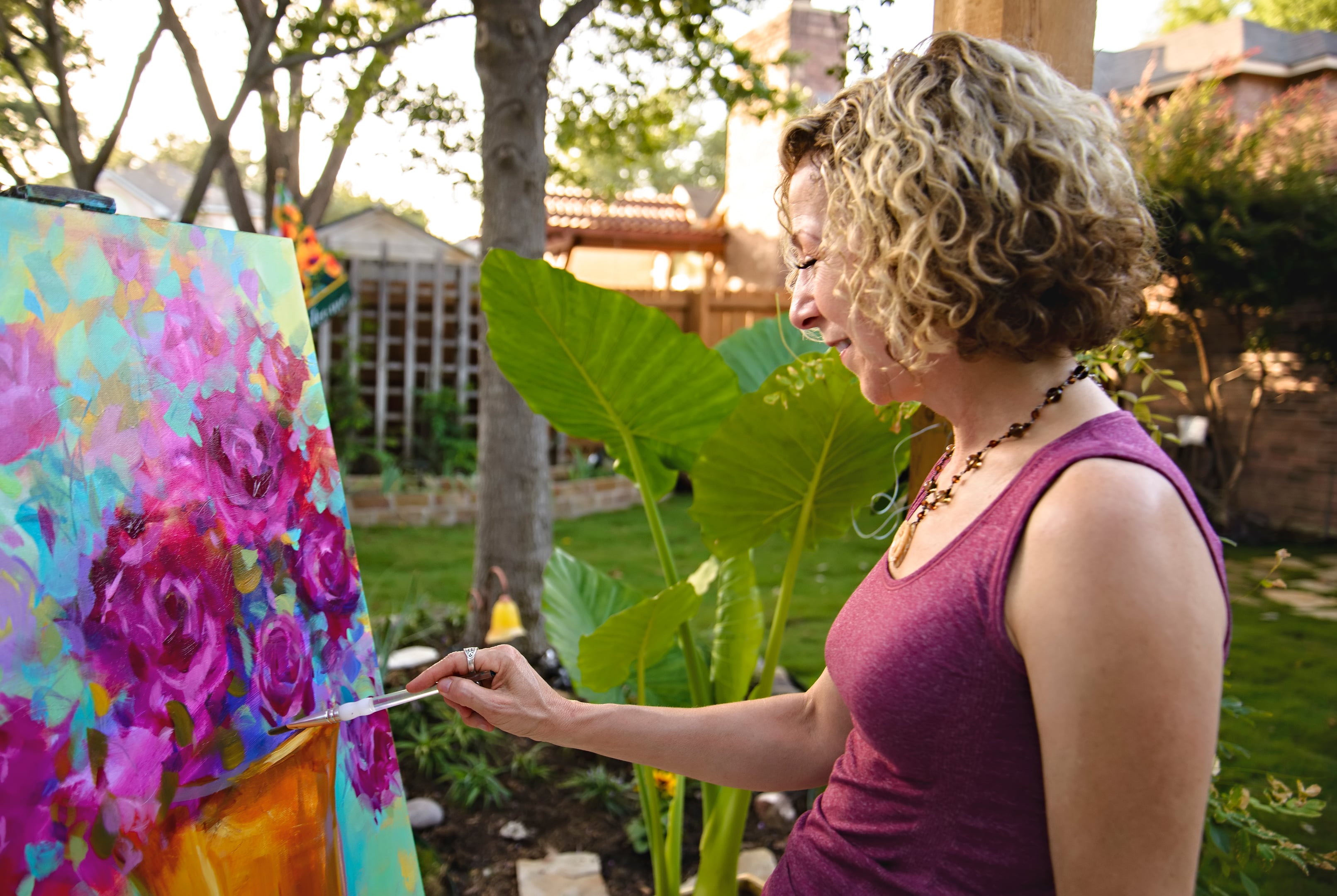 Painting Brilliant Colors With Nancy Medina on Vimeo