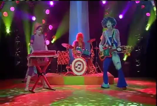 vlc-record-2017-02-15-22h25m36s-The Doodlebops Opening_360p.mp4-